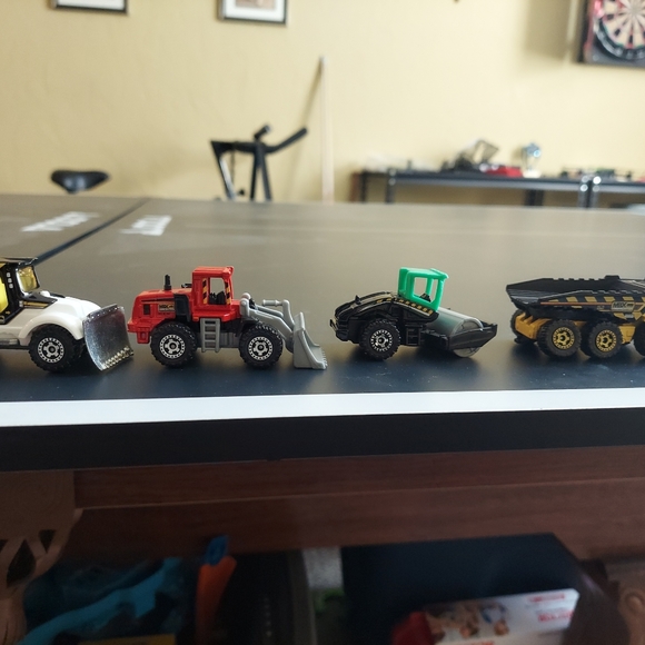 MATCHBOX | Toys | Mattel Matchbox 207 Red Quarry King 2005 White ...